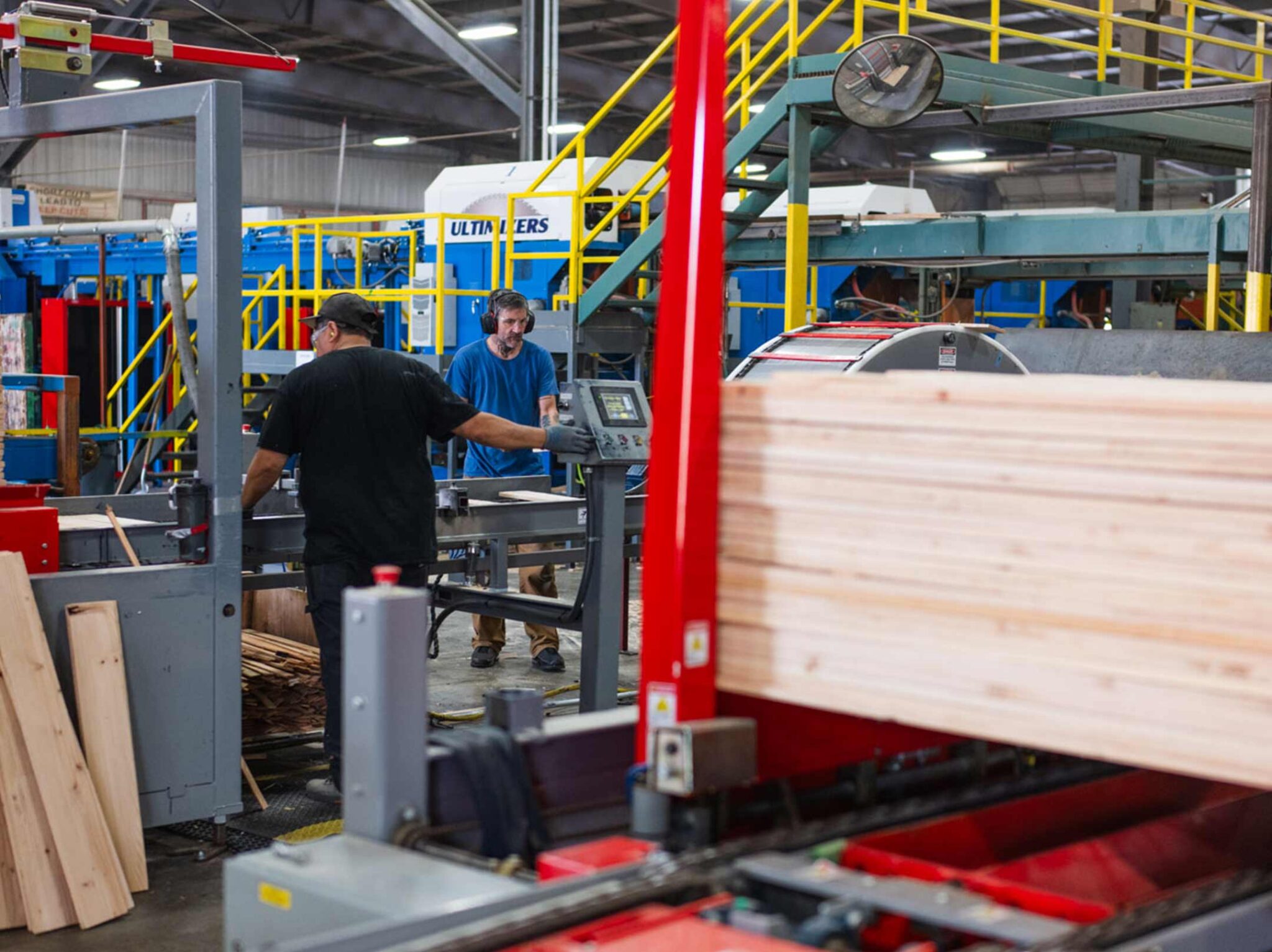 New Premium Wood Pallets - Girard Wood Products, Inc.